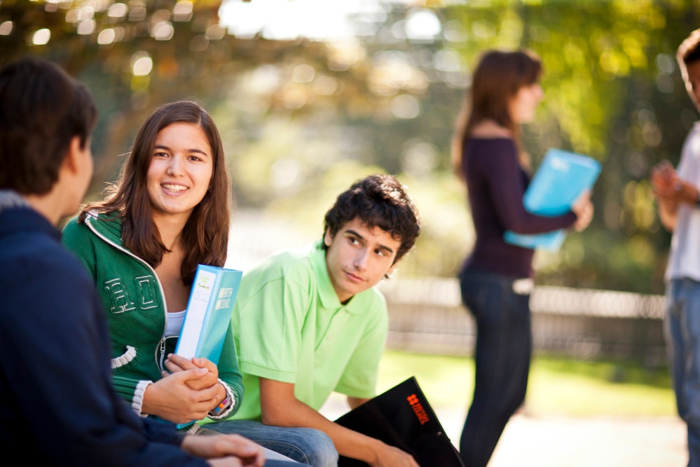 Find out how to register for a course and test your English level ...